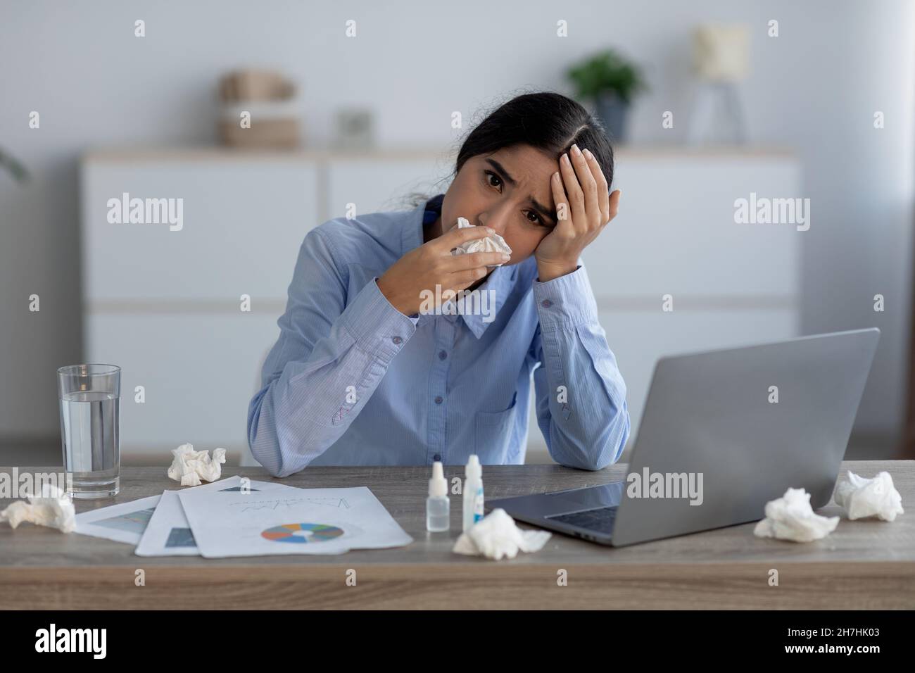 Sad indian woman hi-res stock photography and images - Alamy