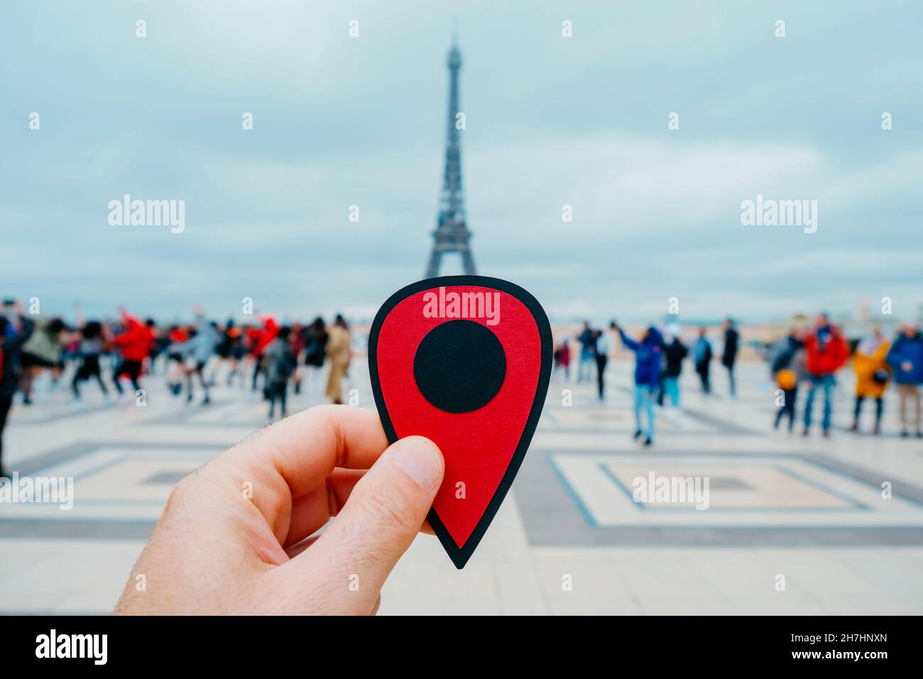 Map city paris map pin hi-res stock photography and images - Alamy