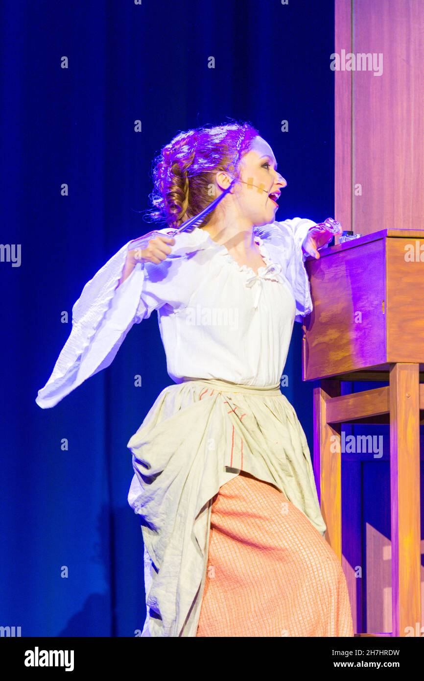 Garance schluter bazile und leonie fuchs hi-res stock photography and ...