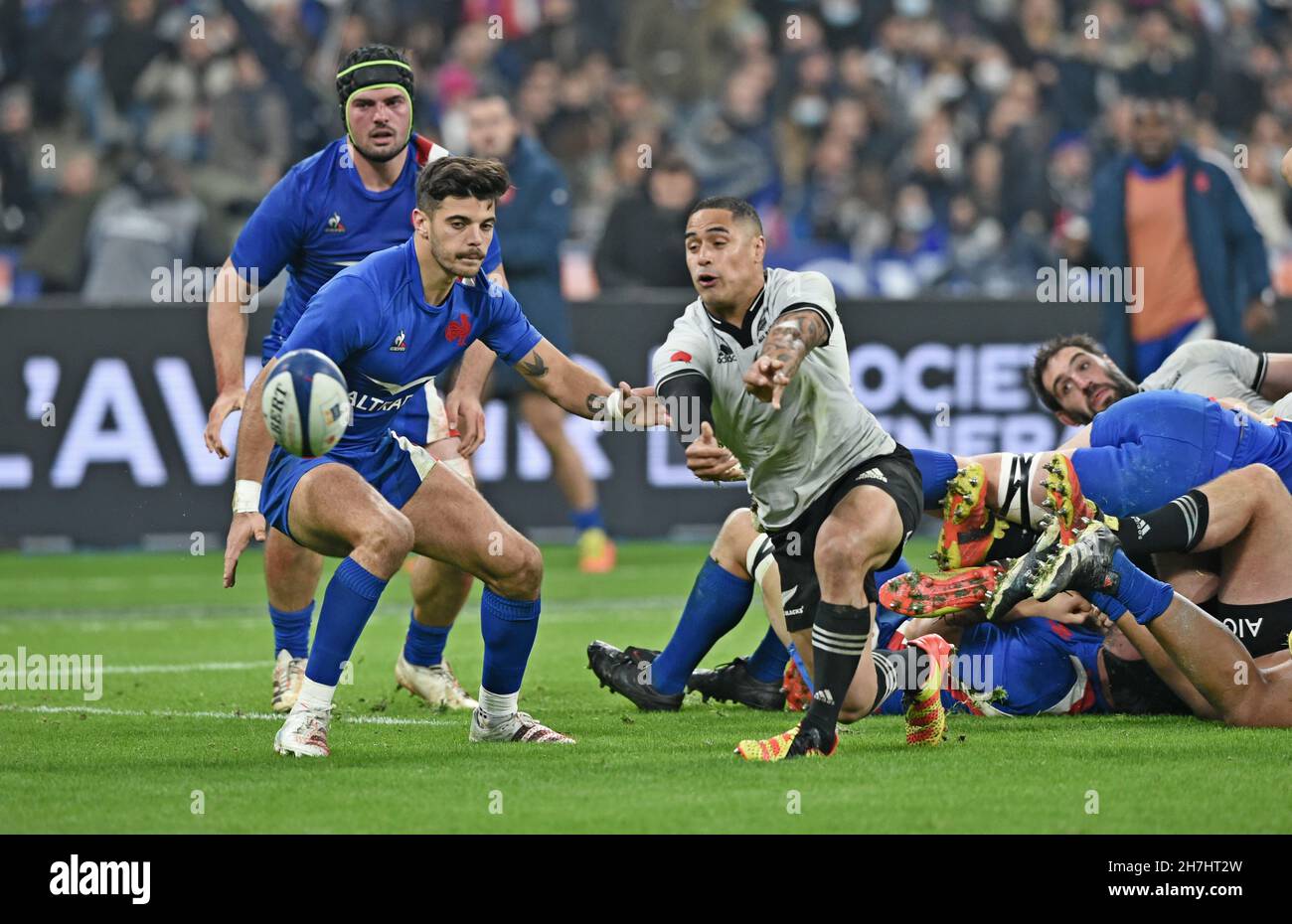 New Zealand National Rugby half-back Aaron Smith (#9) in action during ...