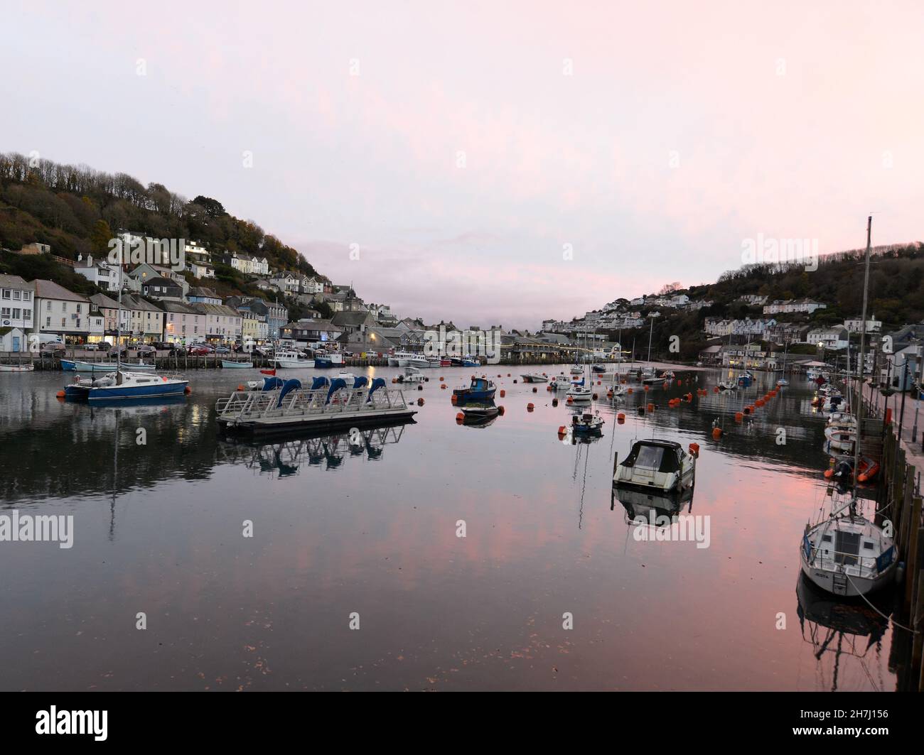 Looe town in cornwall Stock Photo - Alamy