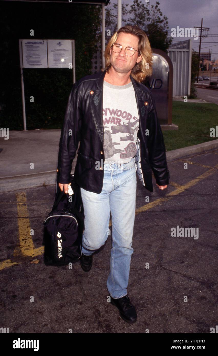 Kurt Russell arrives from New York City on November 9, 1992 at Los ...