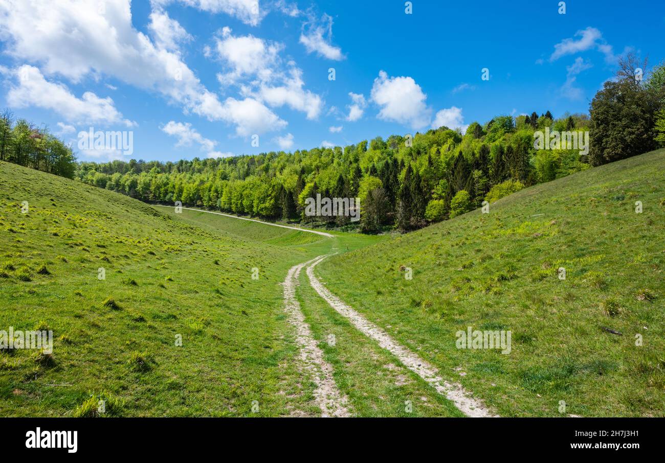 England national park path hi-res stock photography and images - Alamy
