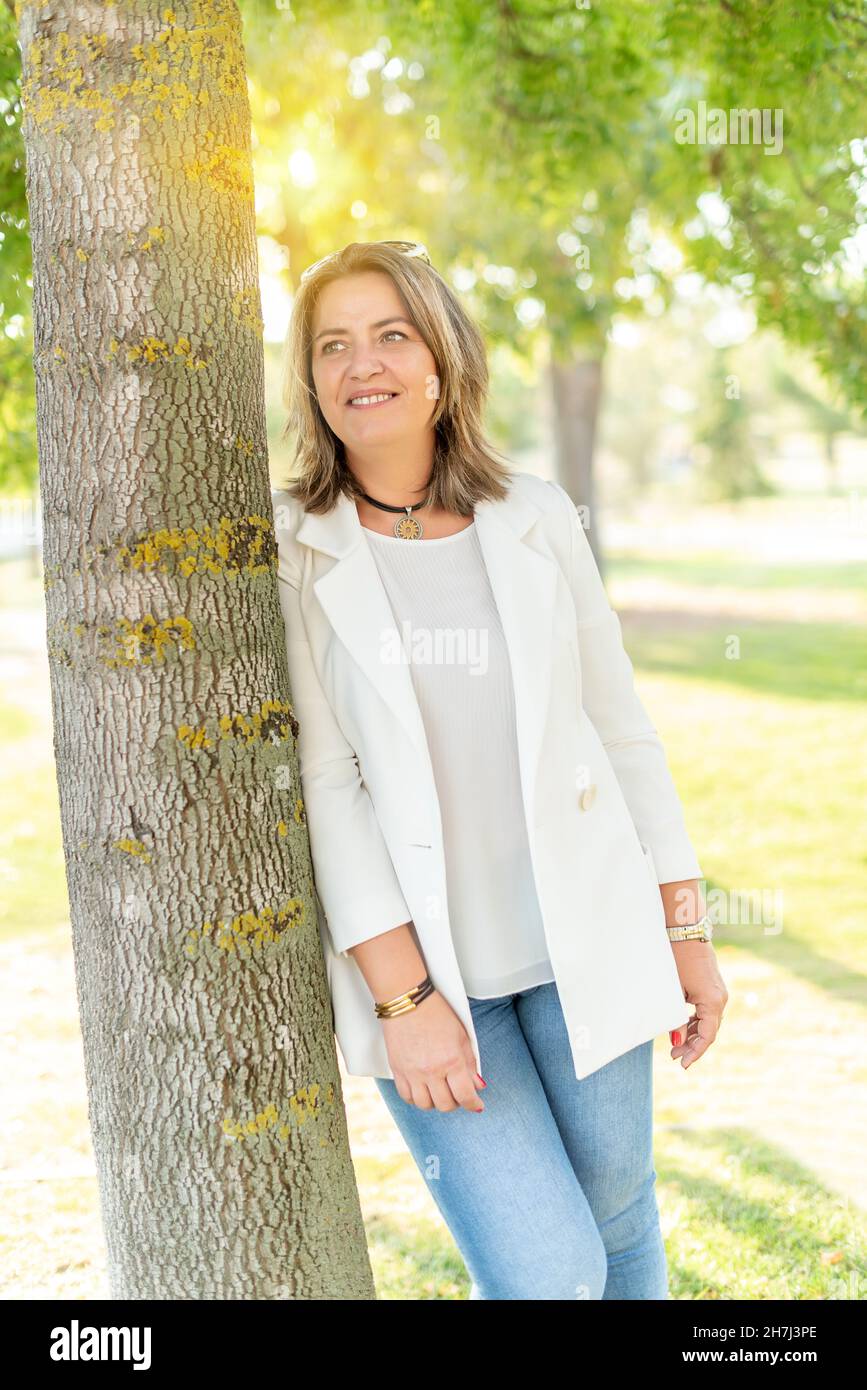 Middle aged tree hi-res stock photography and images - Alamy