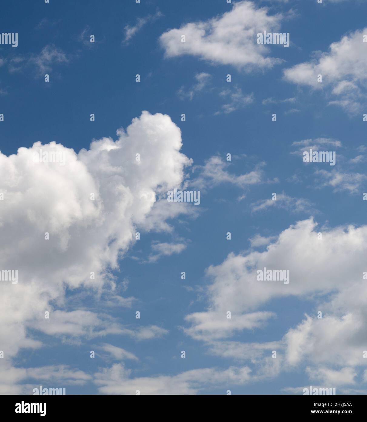 Cloudstore hi-res stock photography and images - Alamy