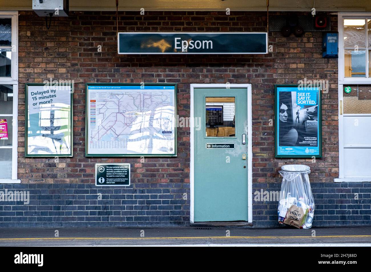 Epson Surrey London England Uk, November 21 2021, Platform Station ...