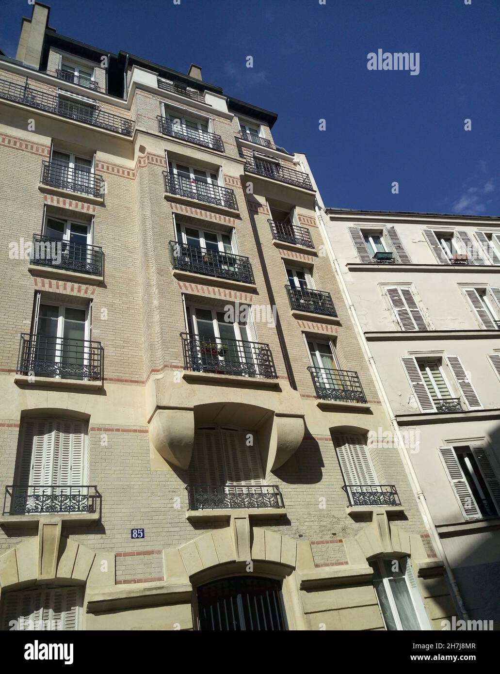 Windows and floors with modern houses hi-res stock photography and ...