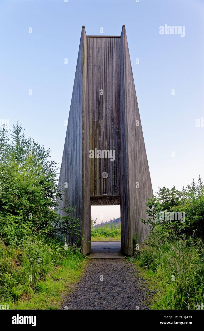 Inveruglas visitor centre hi-res stock photography and images - Alamy
