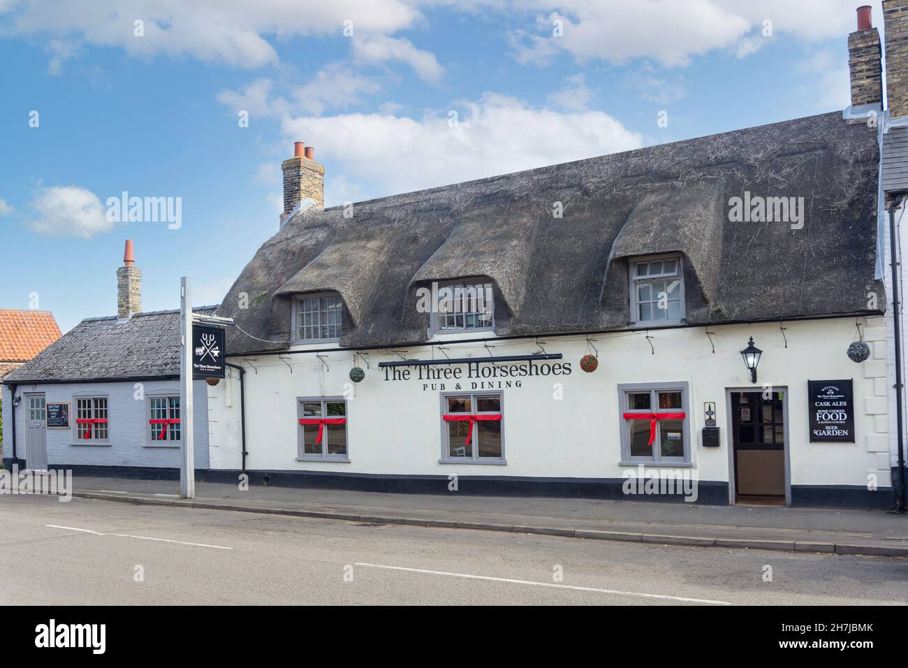18th century The Three Horseshoes Pub, Main Street, Yaxley ...