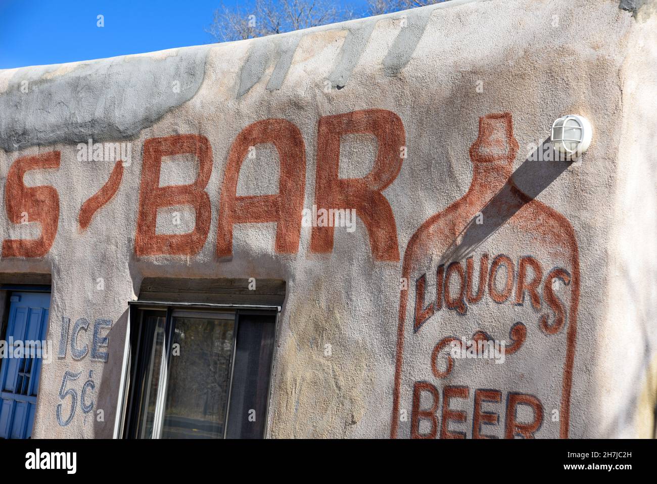 Paul's Bar and Dance Hall in Rancho de Taos, New Mexico Stock Photo - Alamy