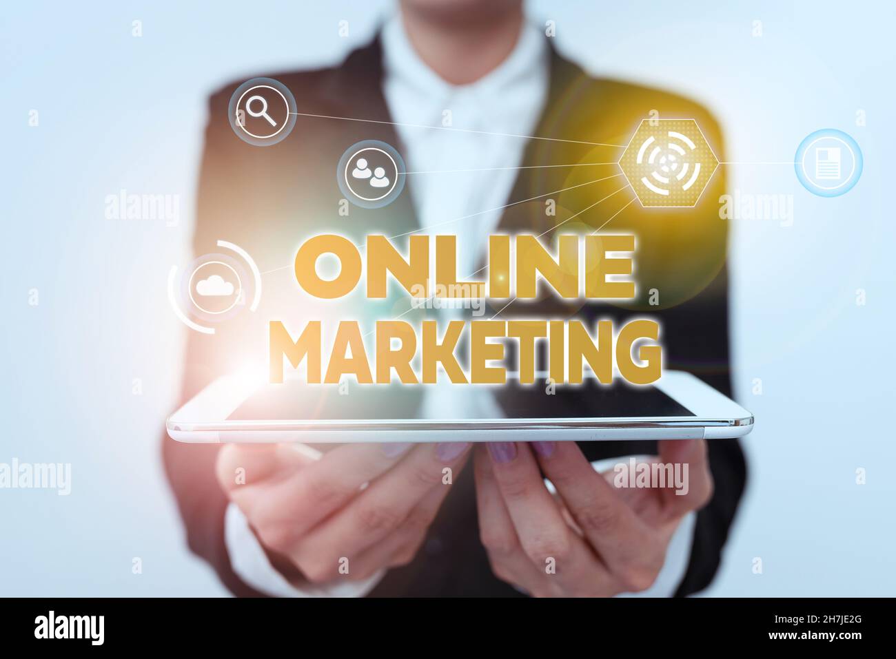 Inspiration showing sign Online Marketing. Business approach leveraging ...