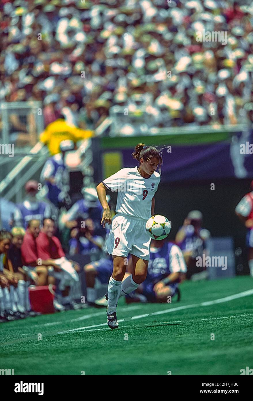 Mia Hamm (USA) competing in the 1999 FIFA Women's World Cup Soccer ...