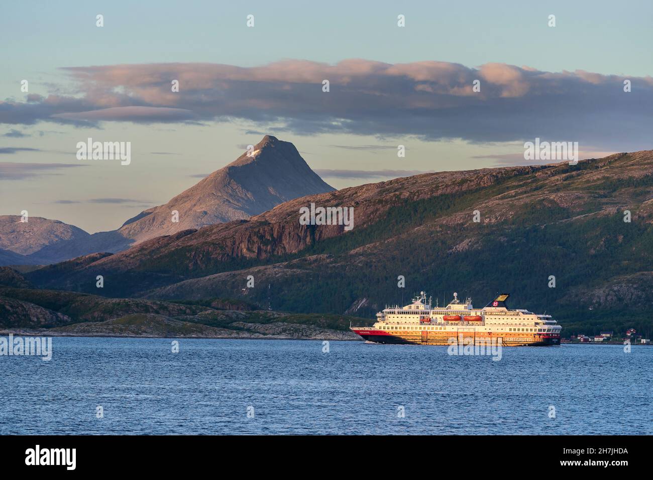 Norway leka island mountain hi-res stock photography and images - Alamy