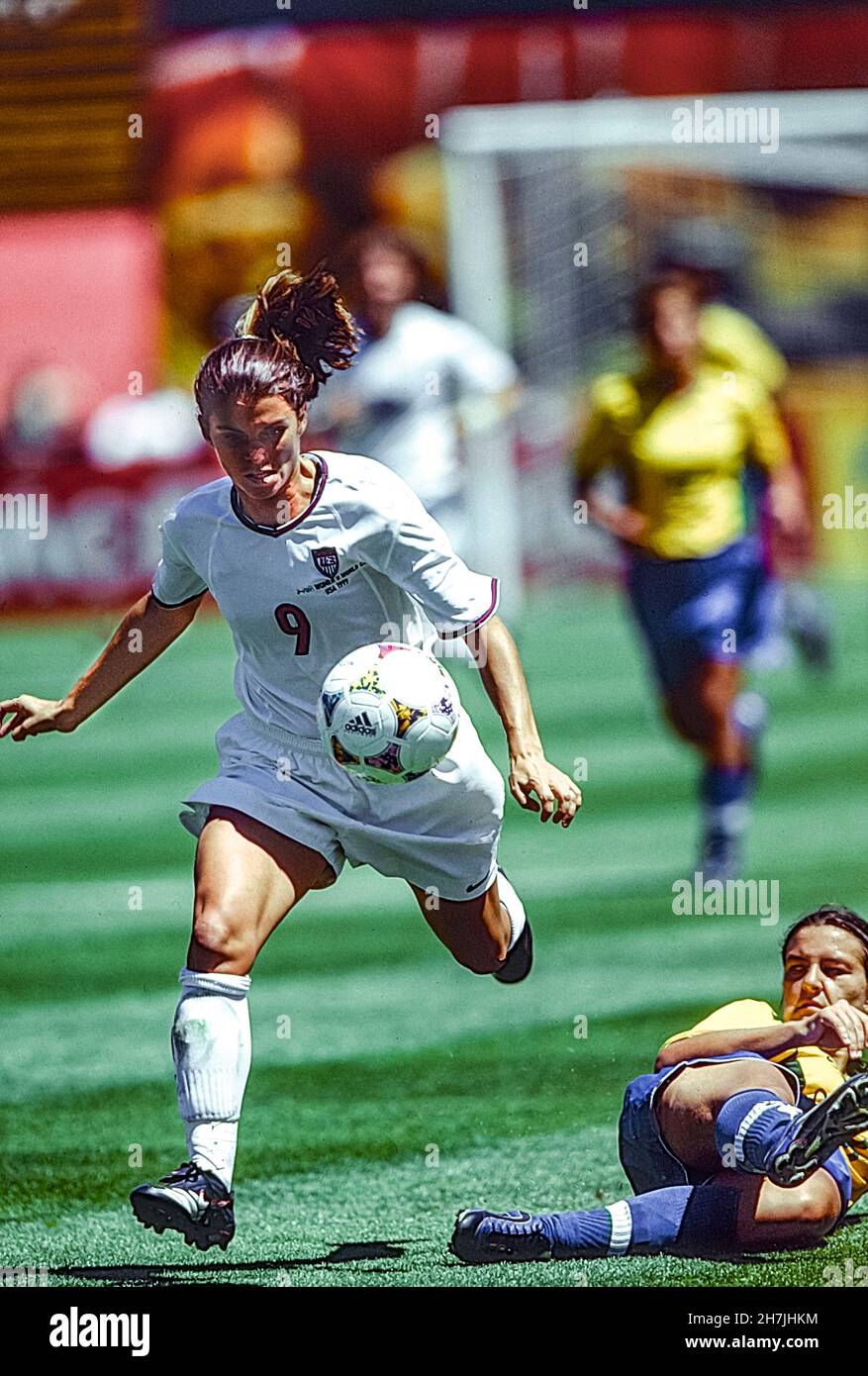 Mia Hamm (USA) competing in the 1999 FIFA Women's World Cup Soccer Semi ...