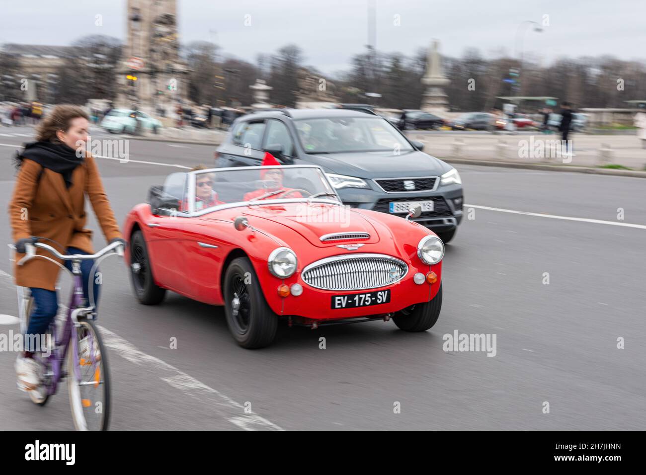 Classic car road france hi-res stock photography and images - Alamy