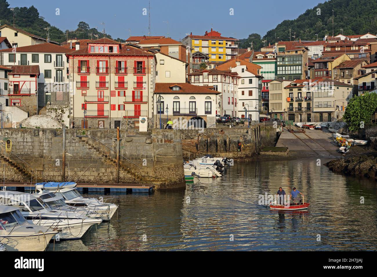 Urdaibai biosphere reserve mundaka hi-res stock photography and images ...