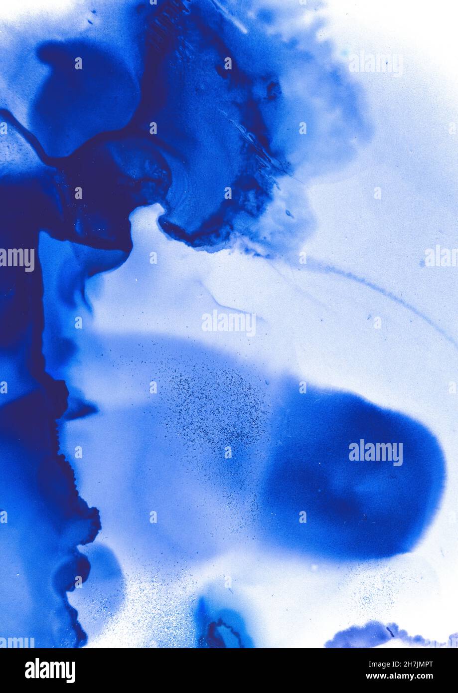 Blue and White Flow Background. Artistic Alcohol Stock Photo - Alamy