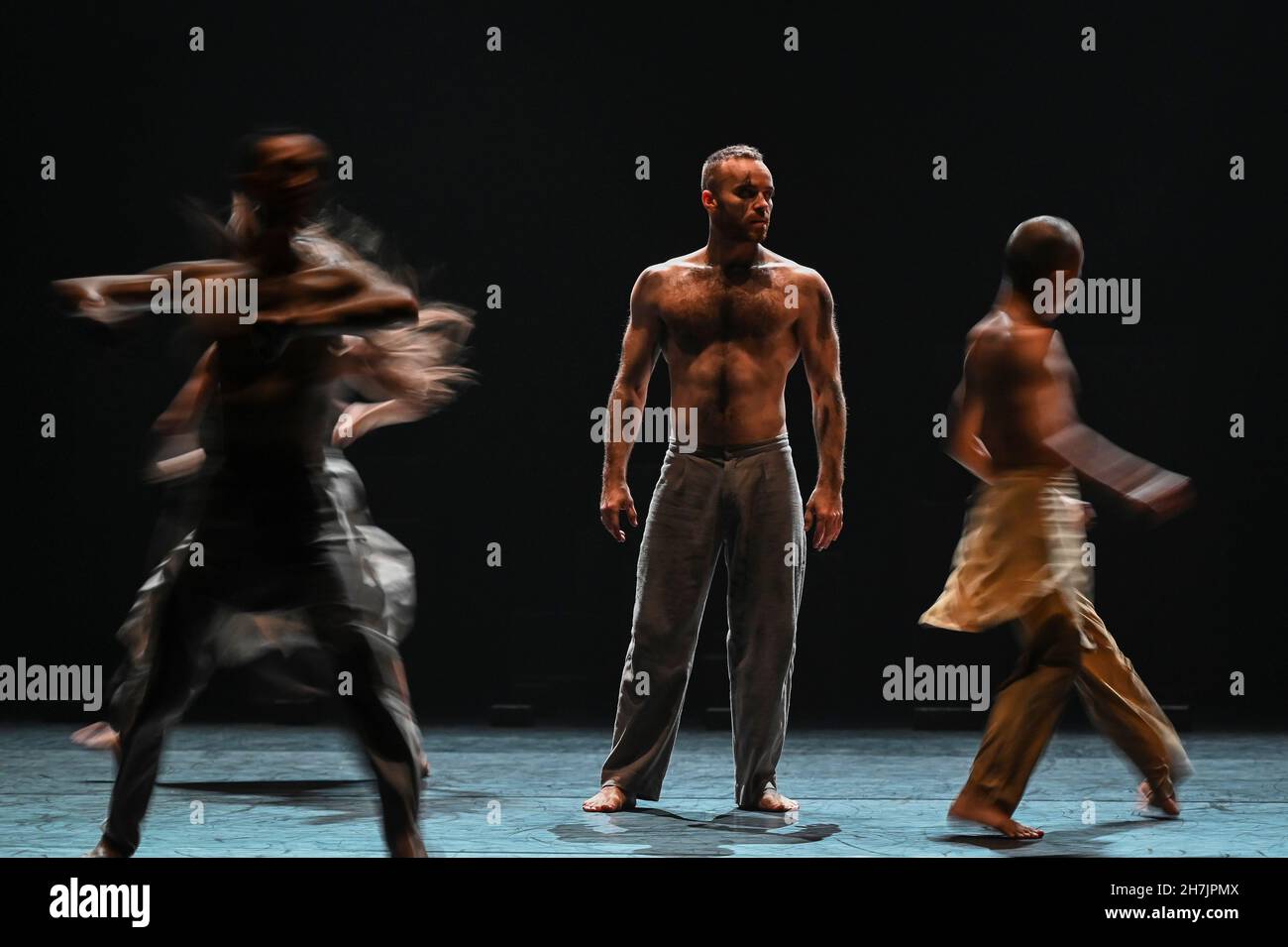 Modern indian dancing on stage hi-res stock photography and images - Alamy