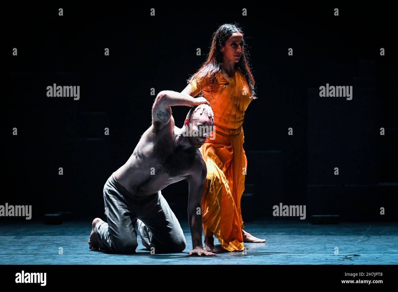 Modern indian dancing on stage hi-res stock photography and images - Alamy