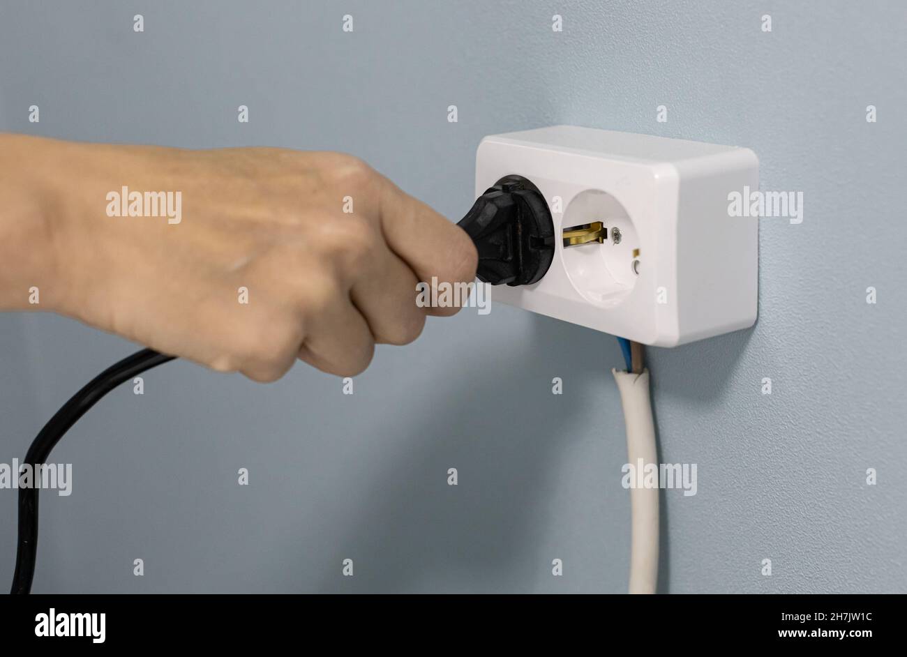 Grounding circuit hi-res stock photography and images - Alamy