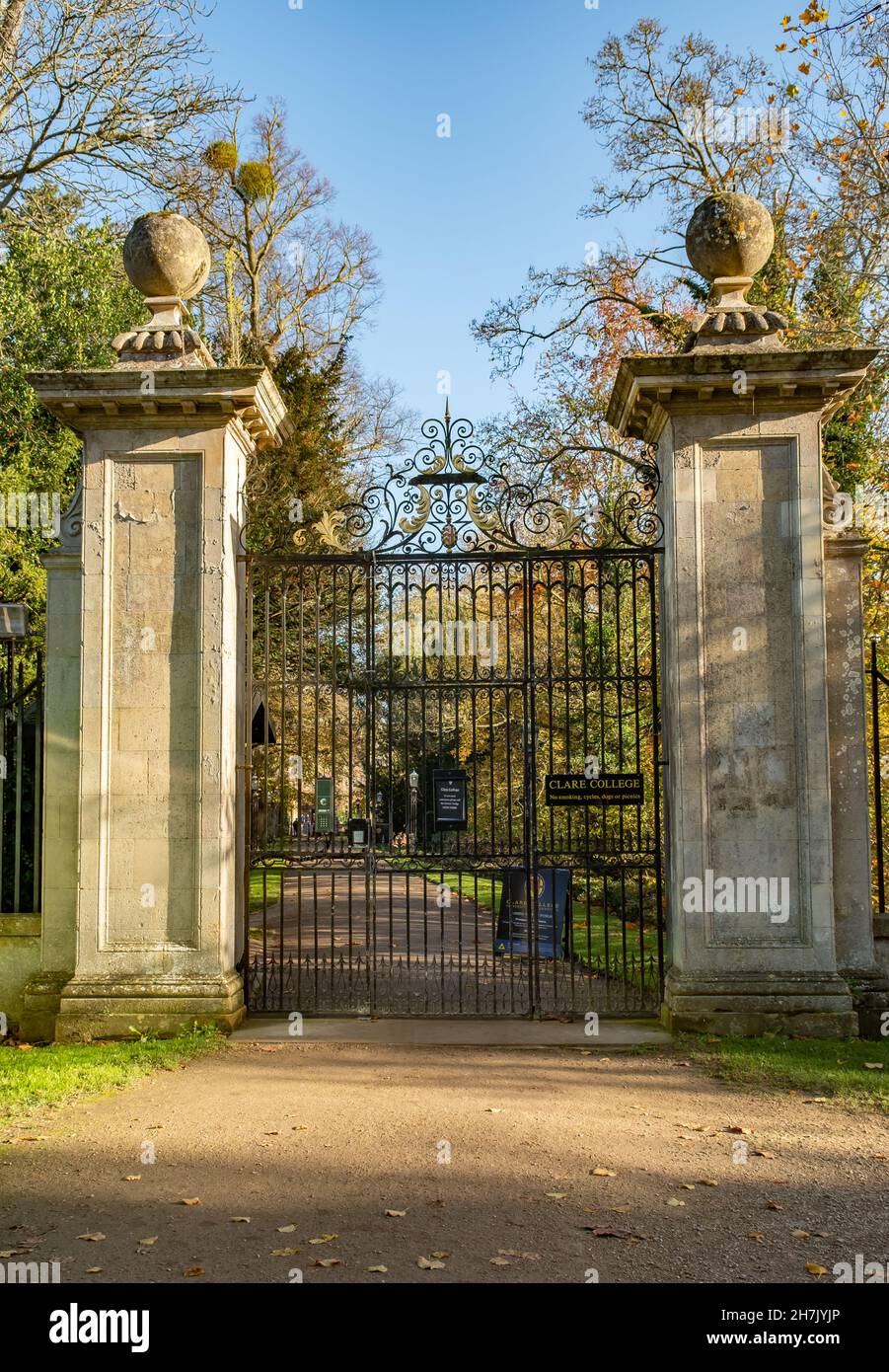 Clare college cambridge gate hi-res stock photography and images - Alamy