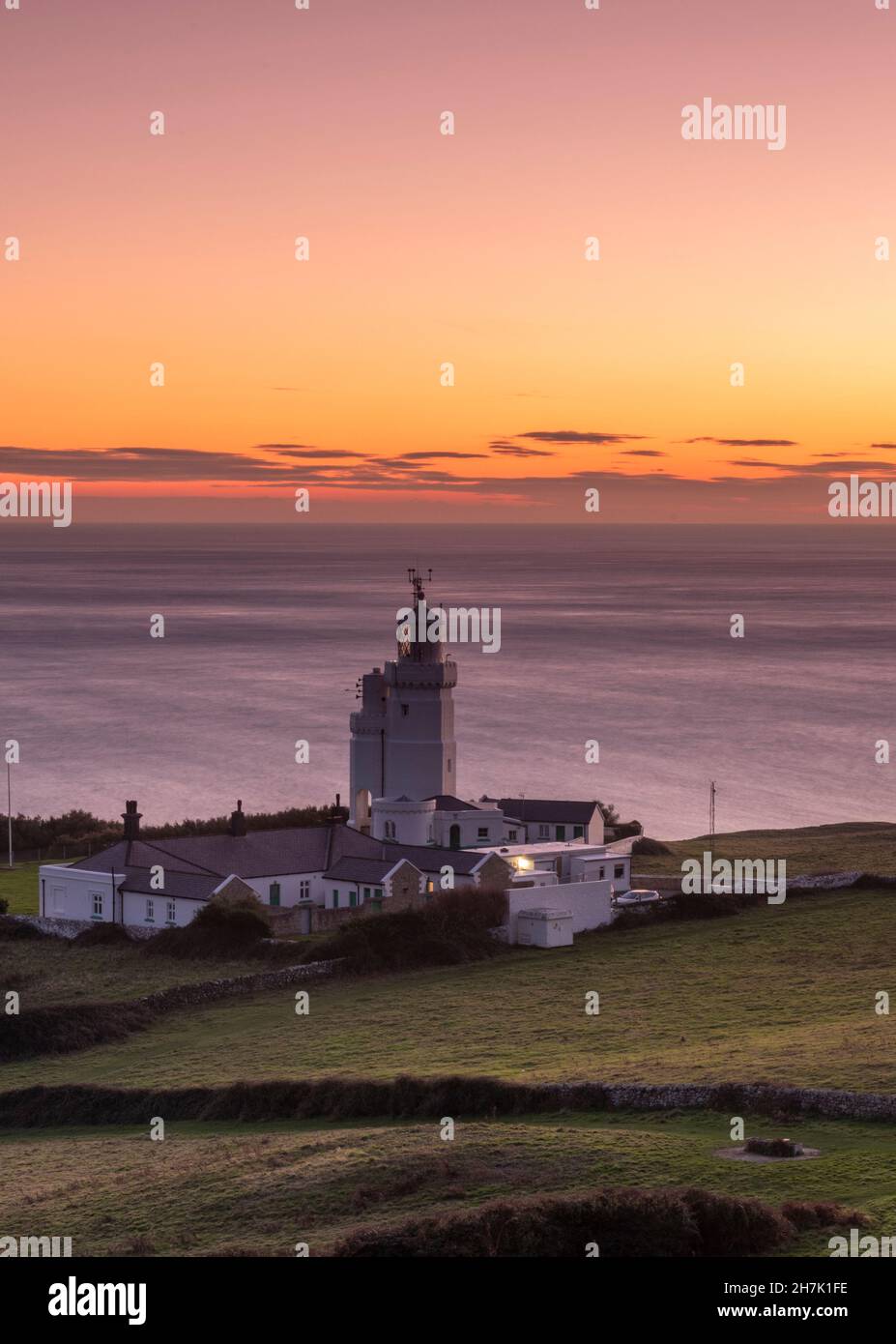 isle of wight coastline, st catherine's point lighthouse on the ...