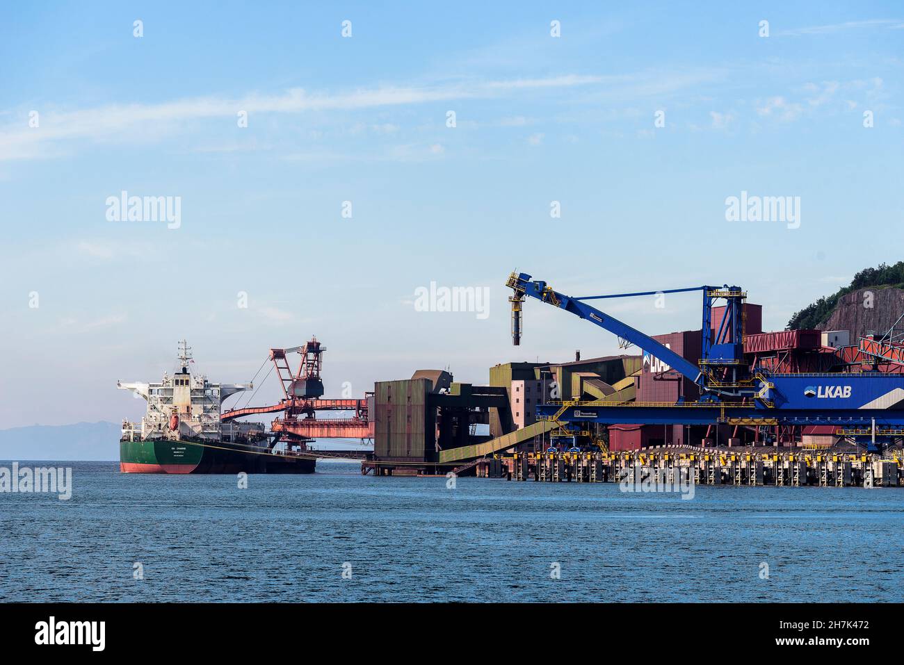 Ore loading hi-res stock photography and images - Alamy