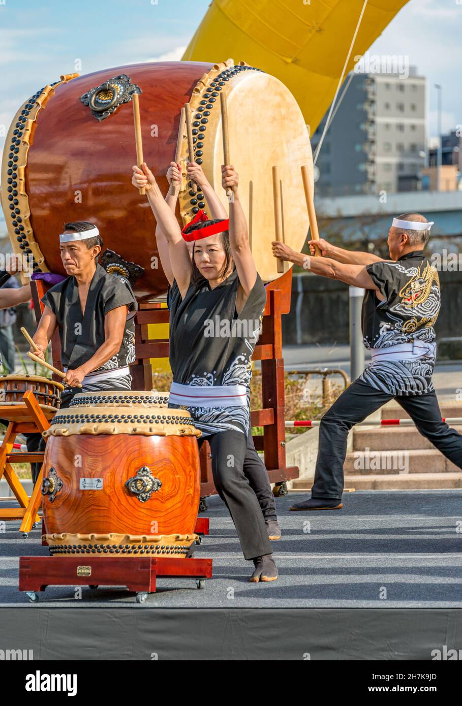 Traditional taiko drummers during a competition in Tokyo, Japan Stock ...