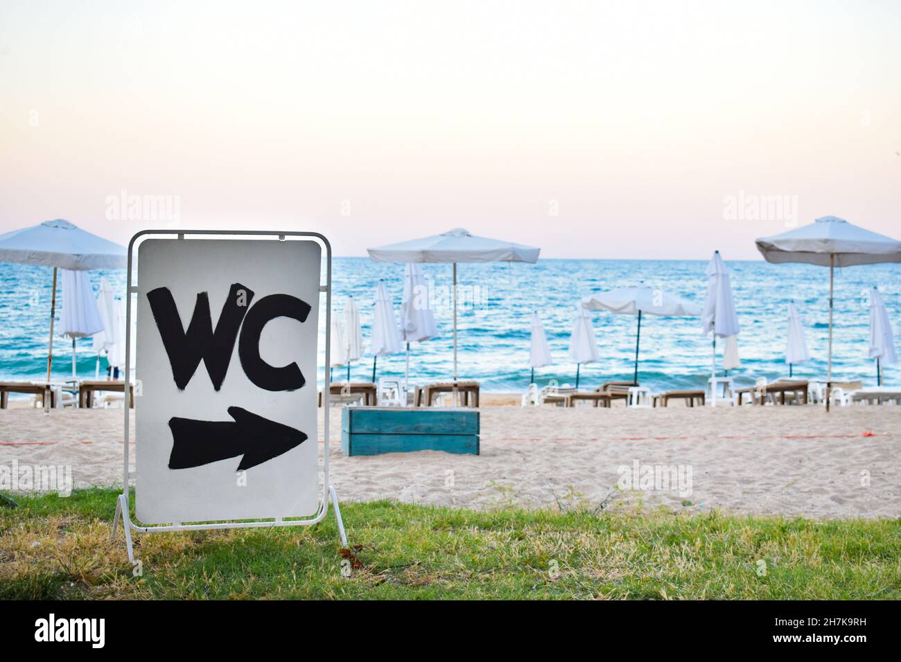 Wc signs on background hi-res stock photography and images - Alamy
