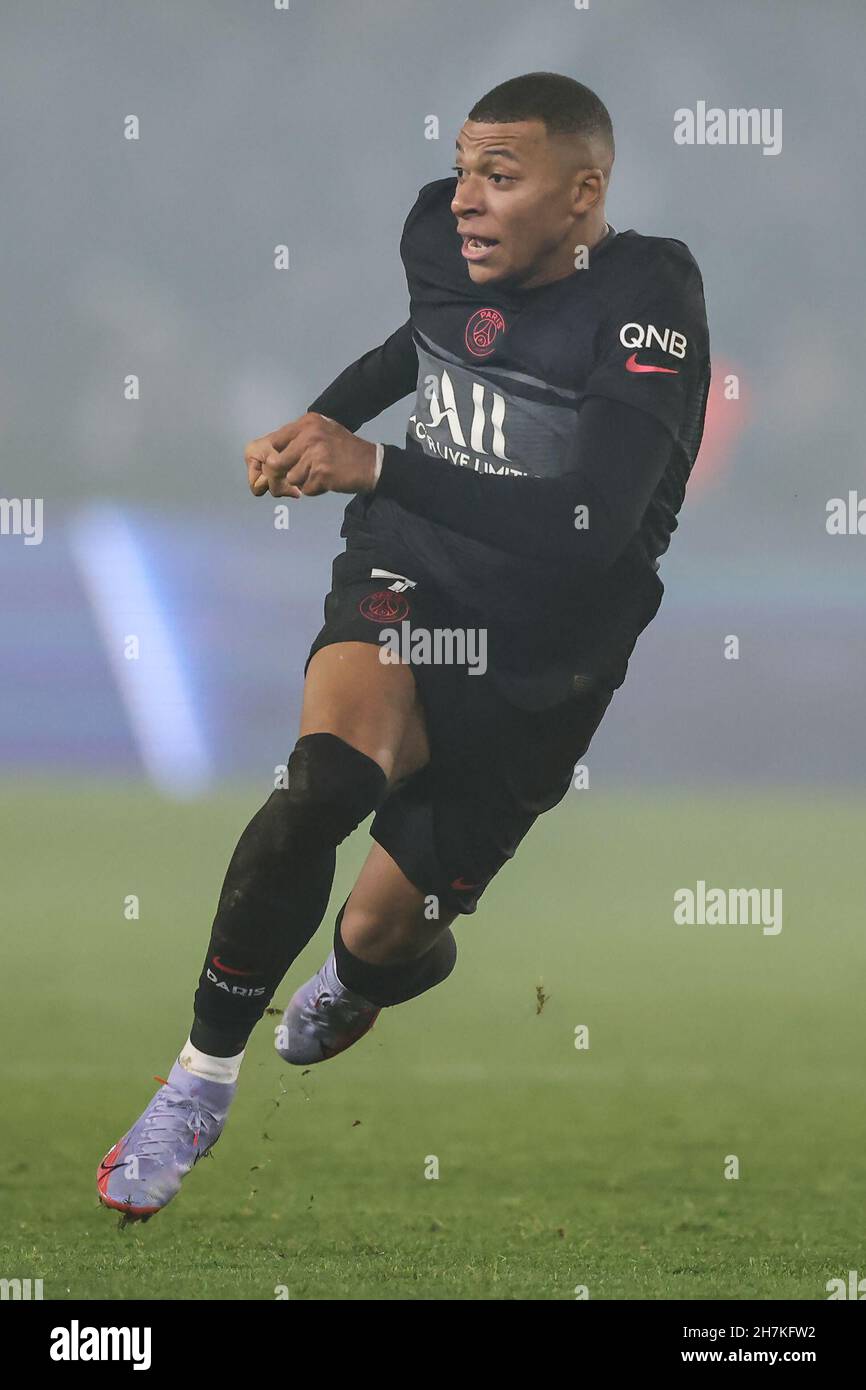 Kylian mbappe of psg hi-res stock photography and images - Alamy