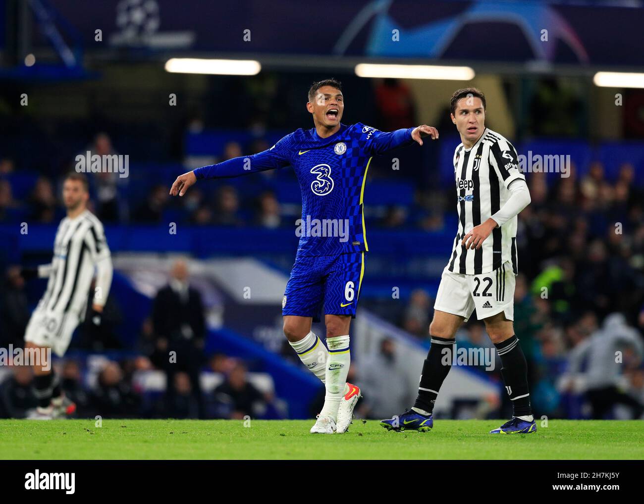 Federico chiesa chelsea hi-res stock photography and images - Alamy