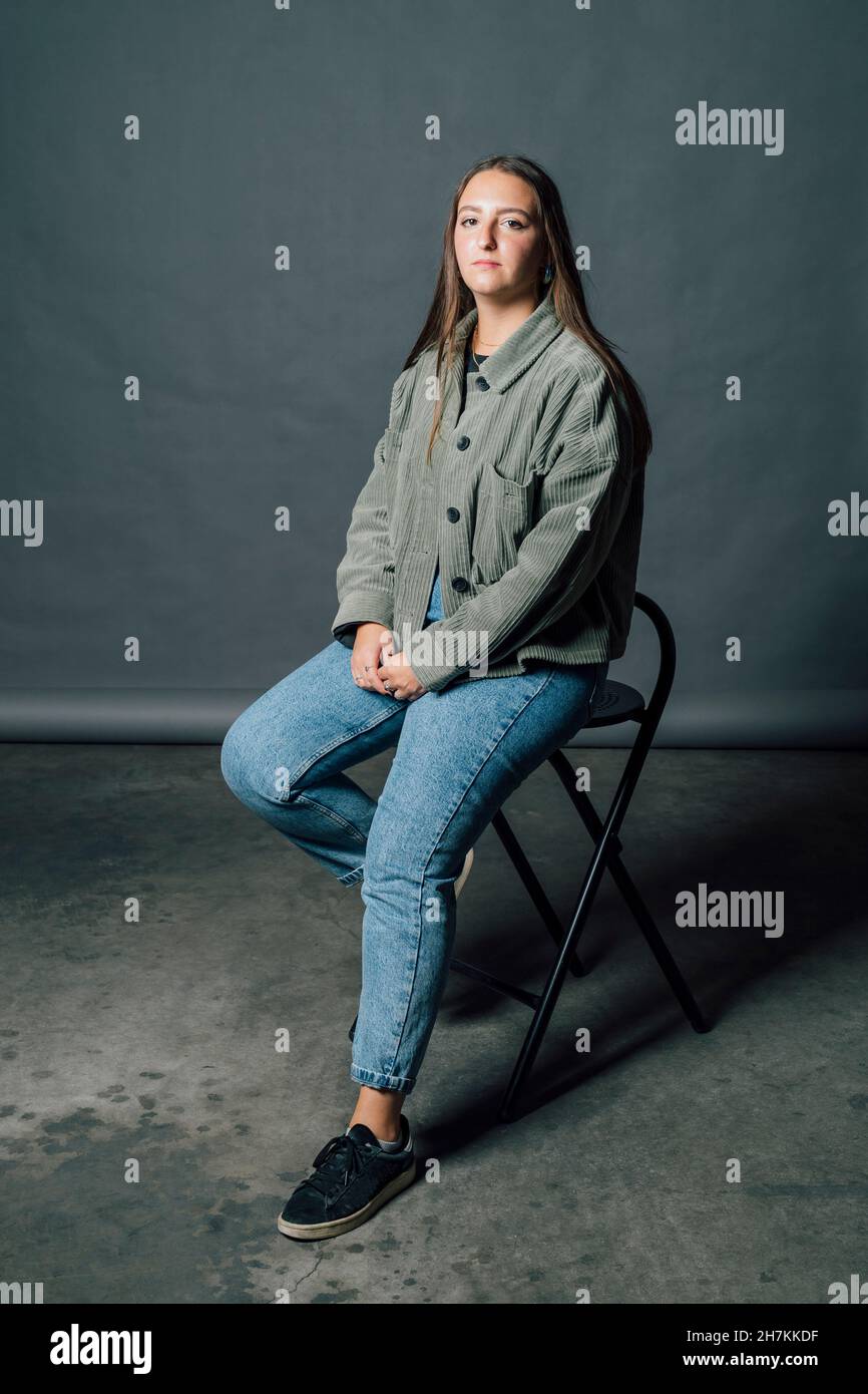 Backdrop real hi-res stock photography and images - Alamy