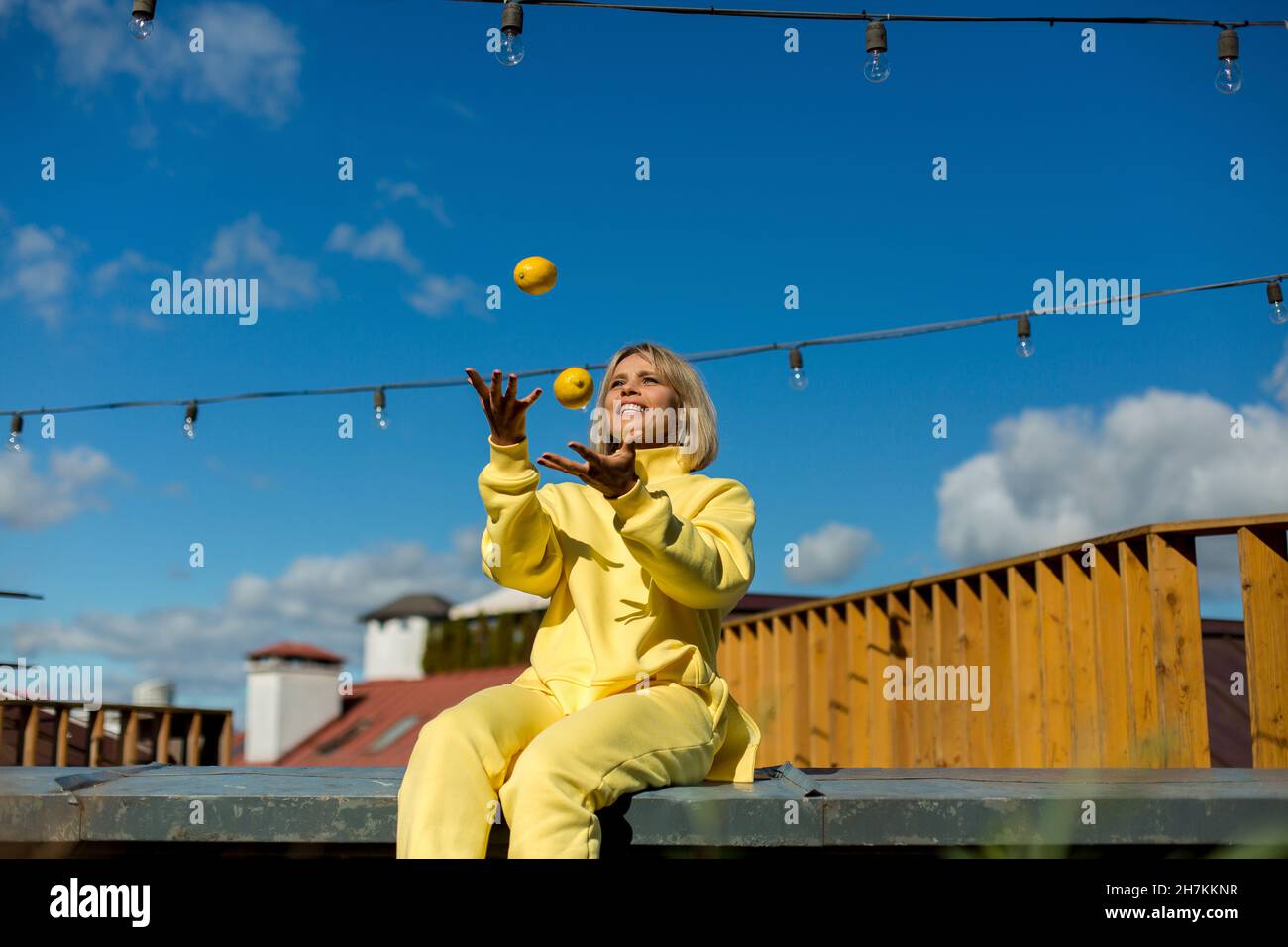 Catching lemons hi-res stock photography and images - Alamy