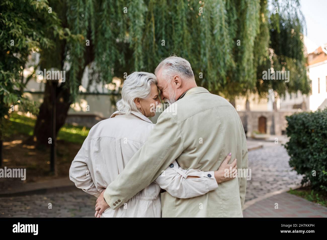 Women arms embracing hi-res stock photography and images - Alamy