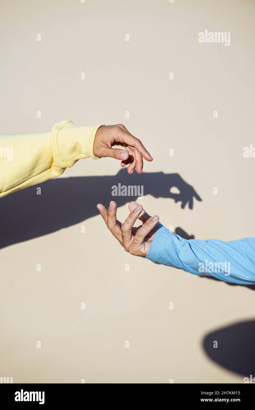 Men hands hi-res stock photography and images - Alamy