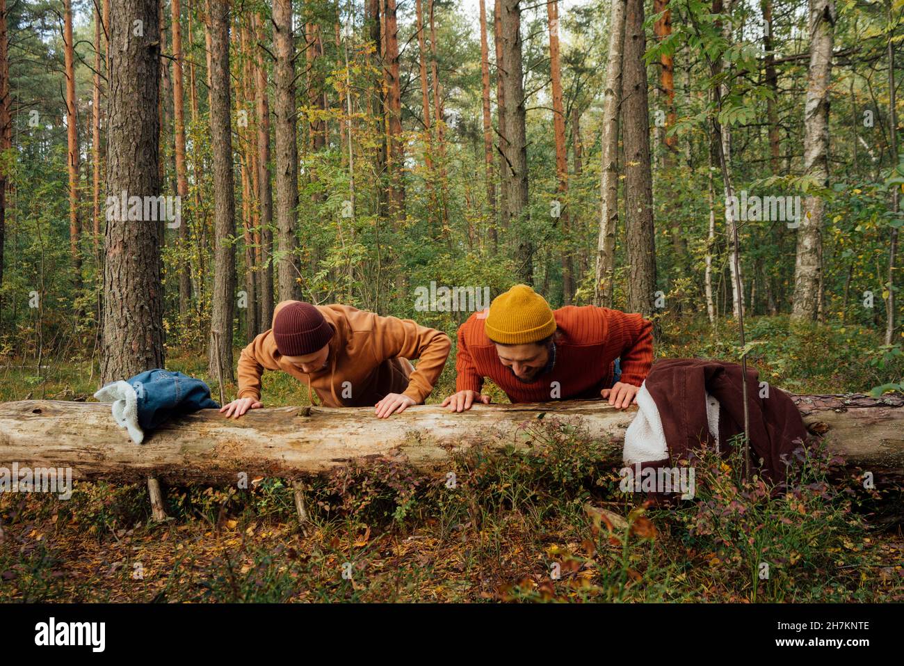 Father son sport push hi-res stock photography and images - Alamy