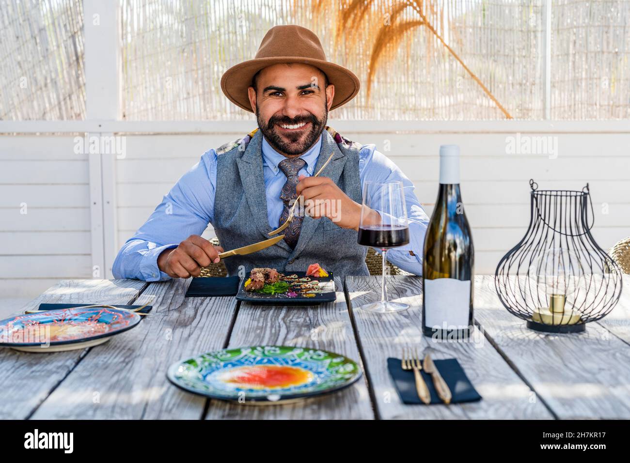 Table customer hi-res stock photography and images - Alamy