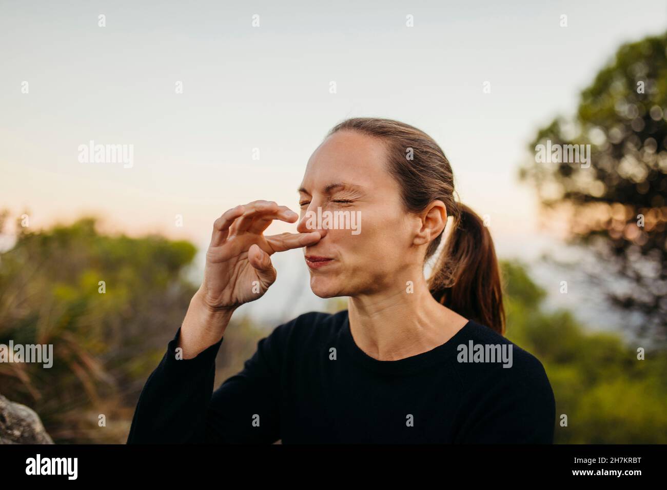 Itchy nose hi-res stock photography and images - Alamy