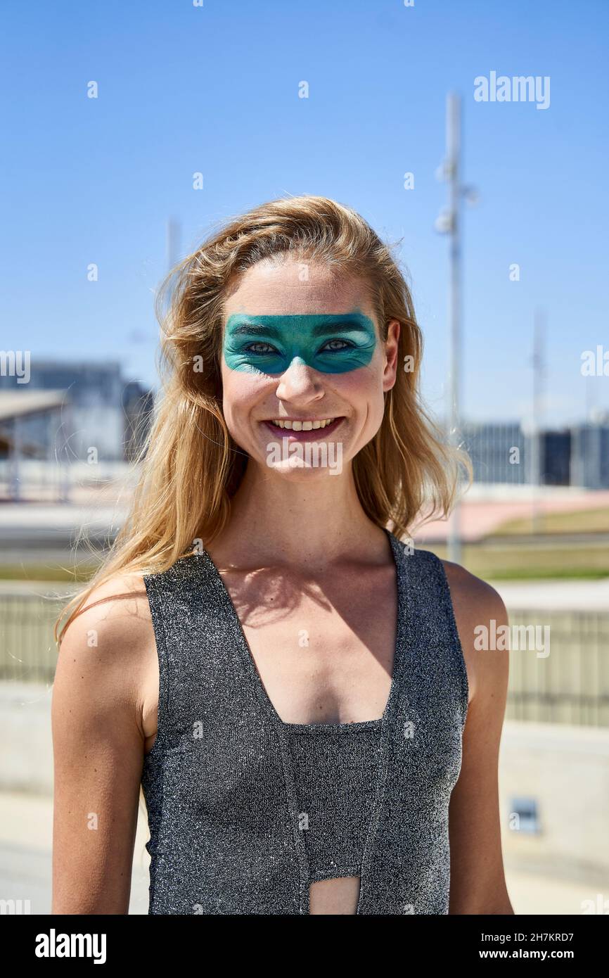 Woman eye looking up hi-res stock photography and images - Alamy