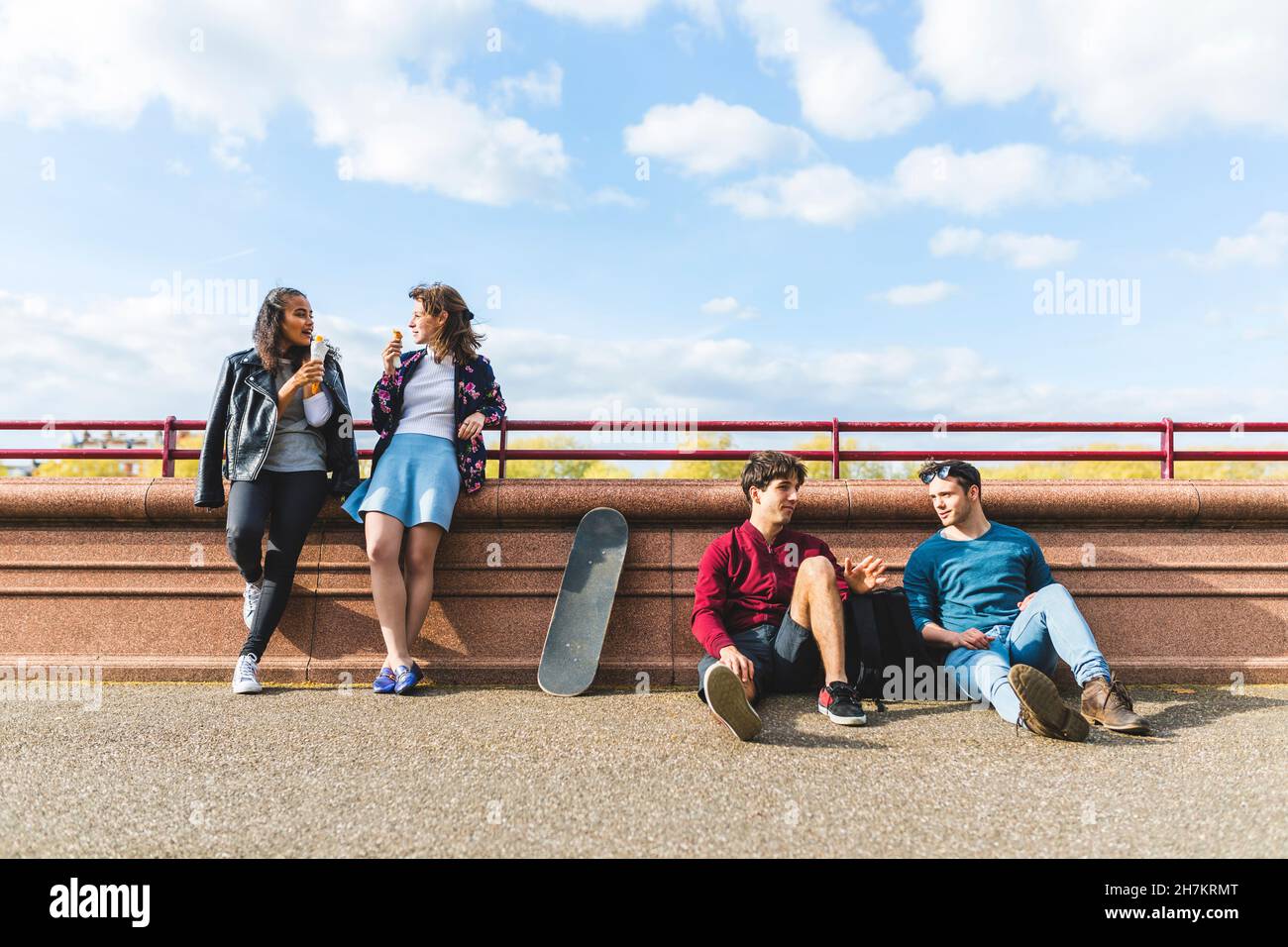 Four legs friends hi-res stock photography and images - Alamy