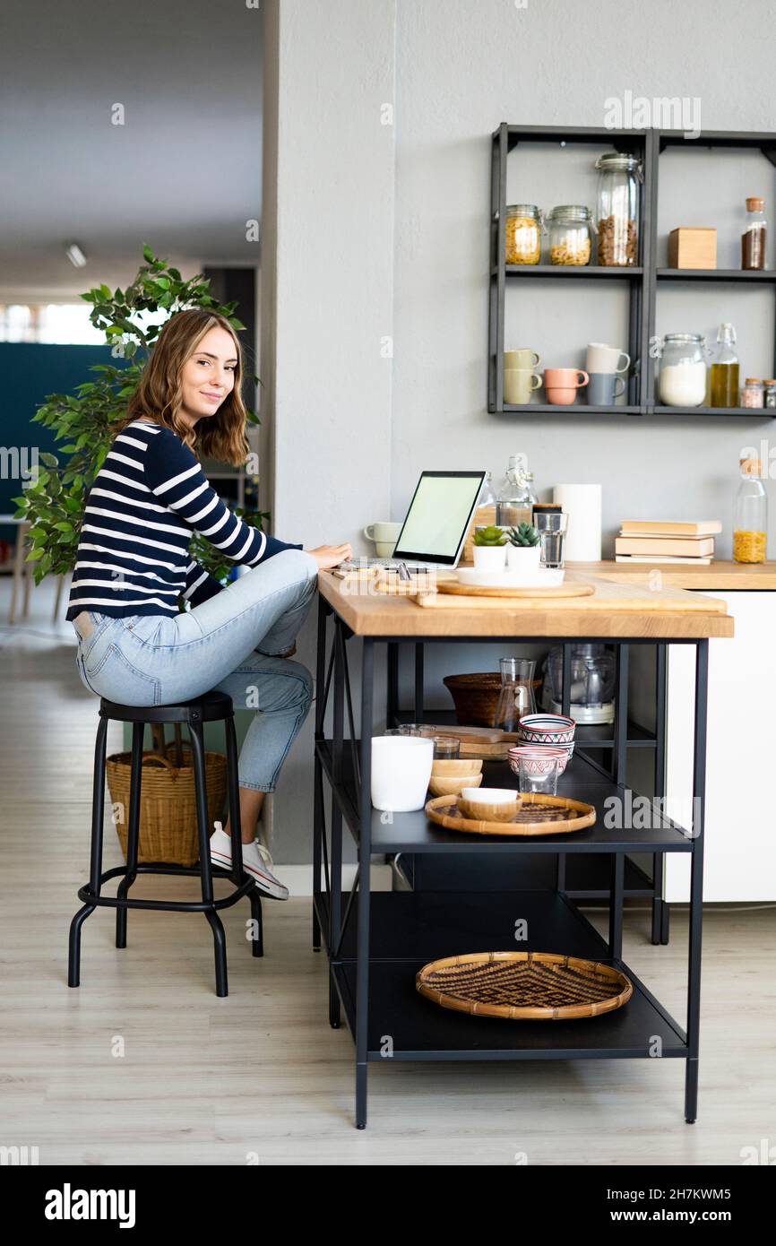Kitchen note hi-res stock photography and images - Alamy