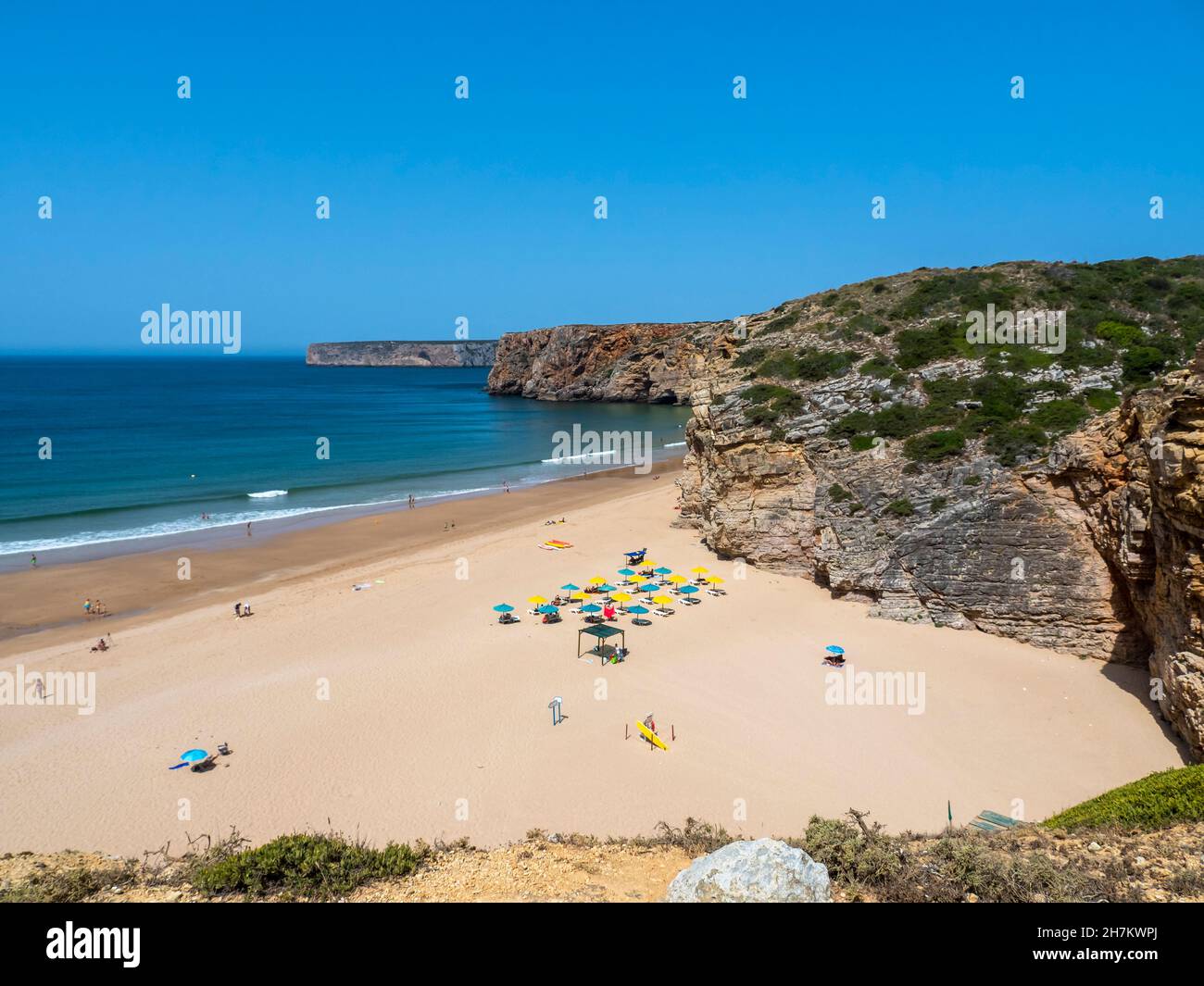 Clear sky over Praia do Beliche beach in summer Stock Photo - Alamy