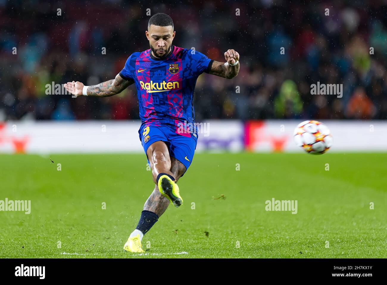 Barcelona, Spain. 23th Nov, 2021. Depay in action at the Uefa Champions ...