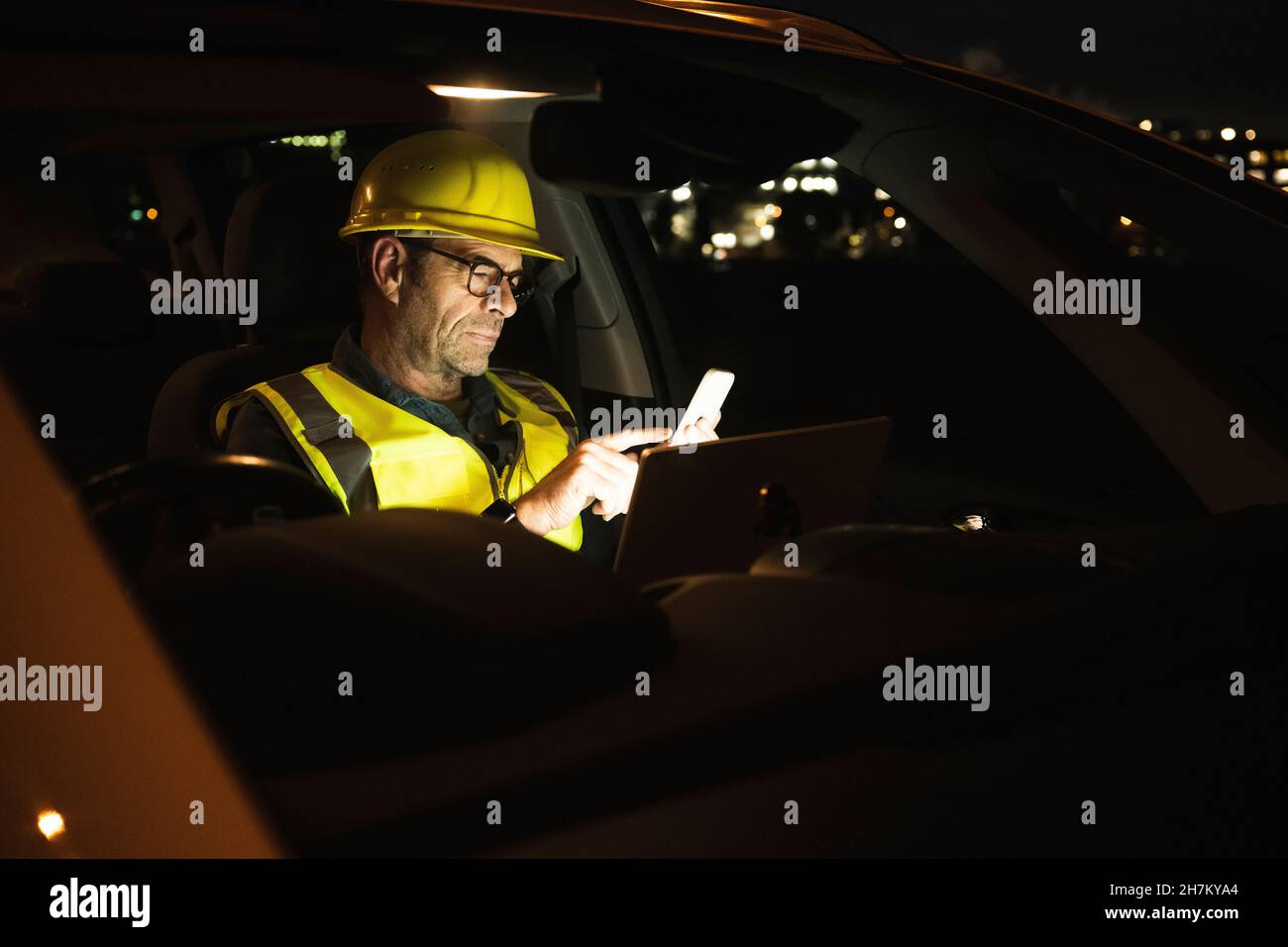 Mobile engineer hi-res stock photography and images - Alamy