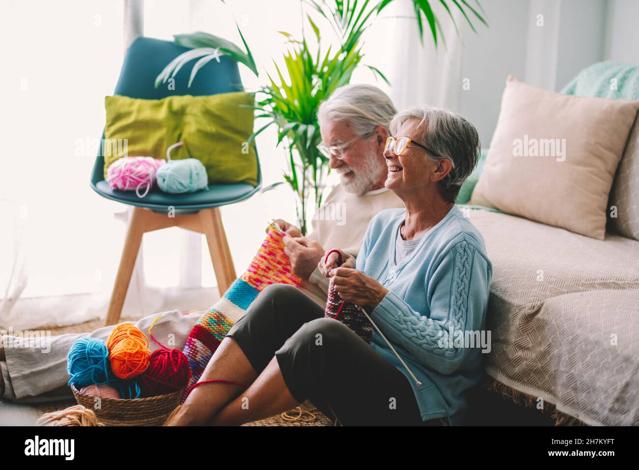 Women knitting together hi-res stock photography and images - Alamy