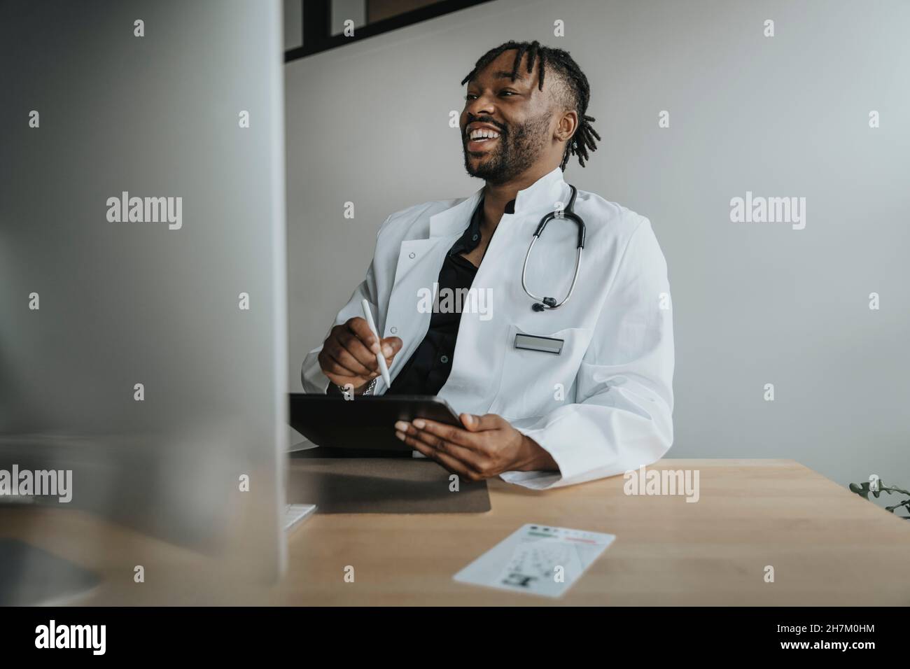 Call computer hi-res stock photography and images - Alamy