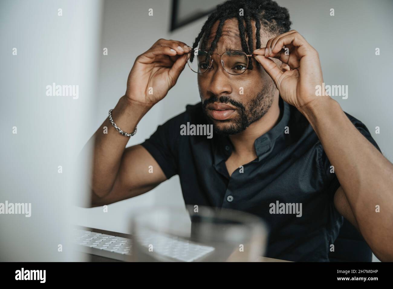 African healthcare computer hi-res stock photography and images - Alamy