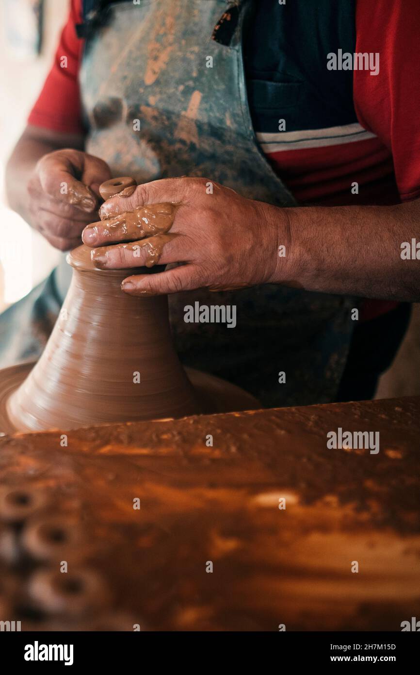 Potter making hi-res stock photography and images - Alamy