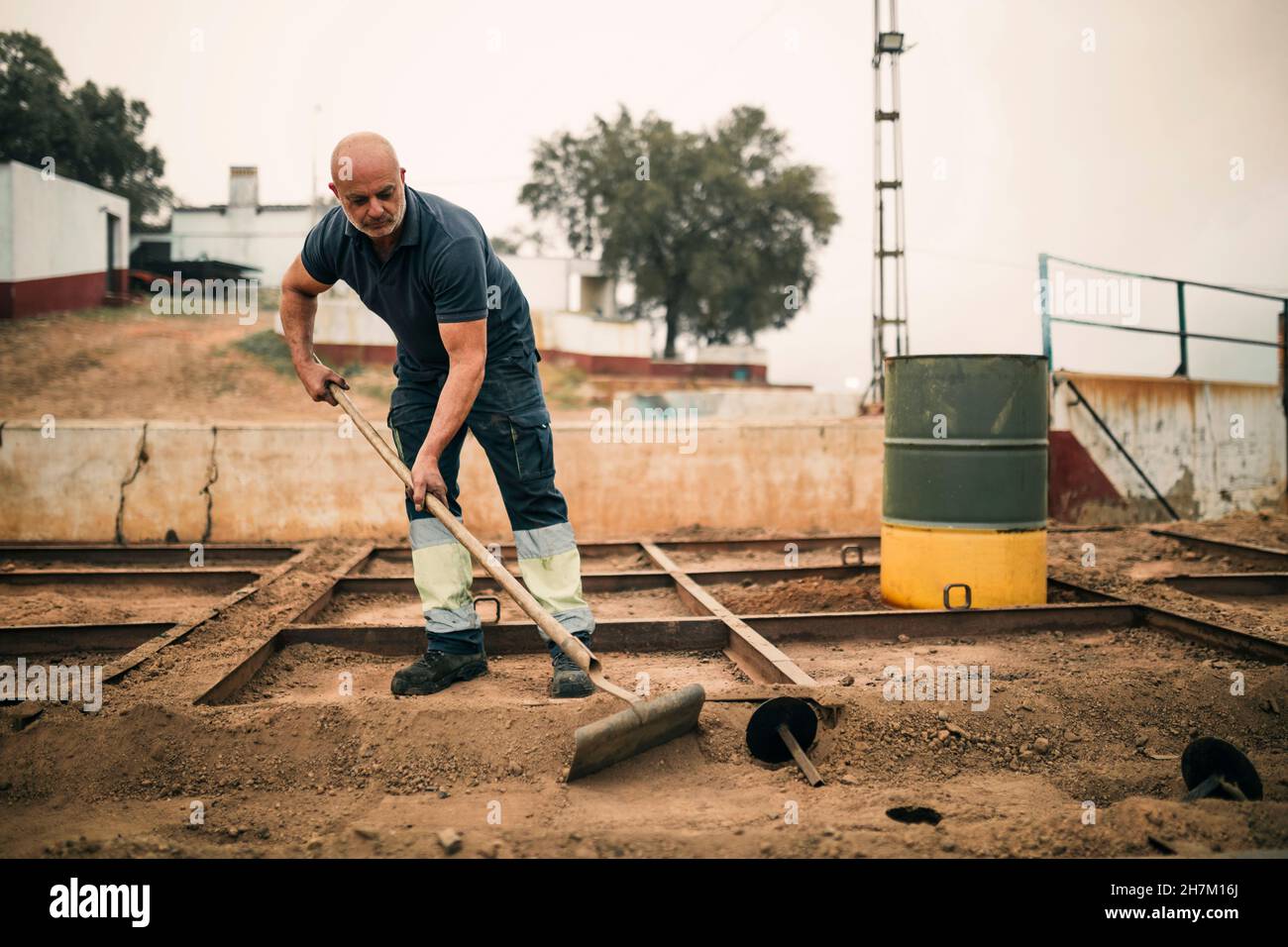 Timber carrying hi-res stock photography and images - Alamy