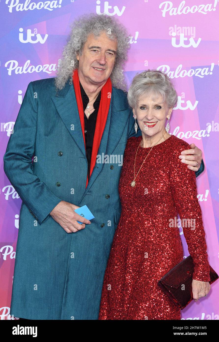 November 23rd, 2021, London, UK. Brian May and Anita Dobson arriving at ...